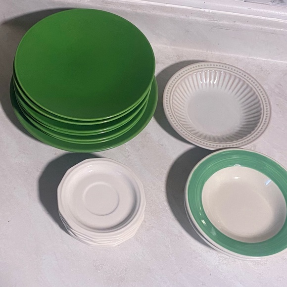 altima china | Dining | Ultima Green Dinnerware Plate | Poshmark